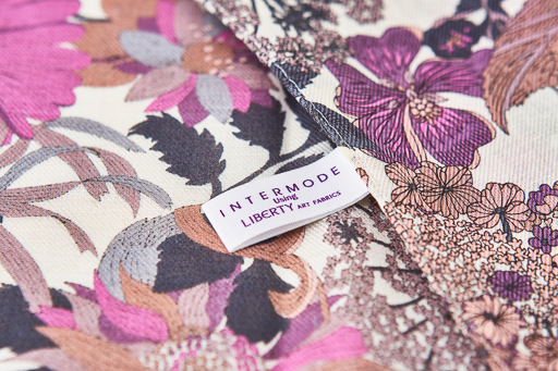 INTERMODE Using LIBERTY ART FABRICSハンカチ・ポーチ・ランチトート | INTERMODE Using LIBERTY ART FABRICS（インターモード ...