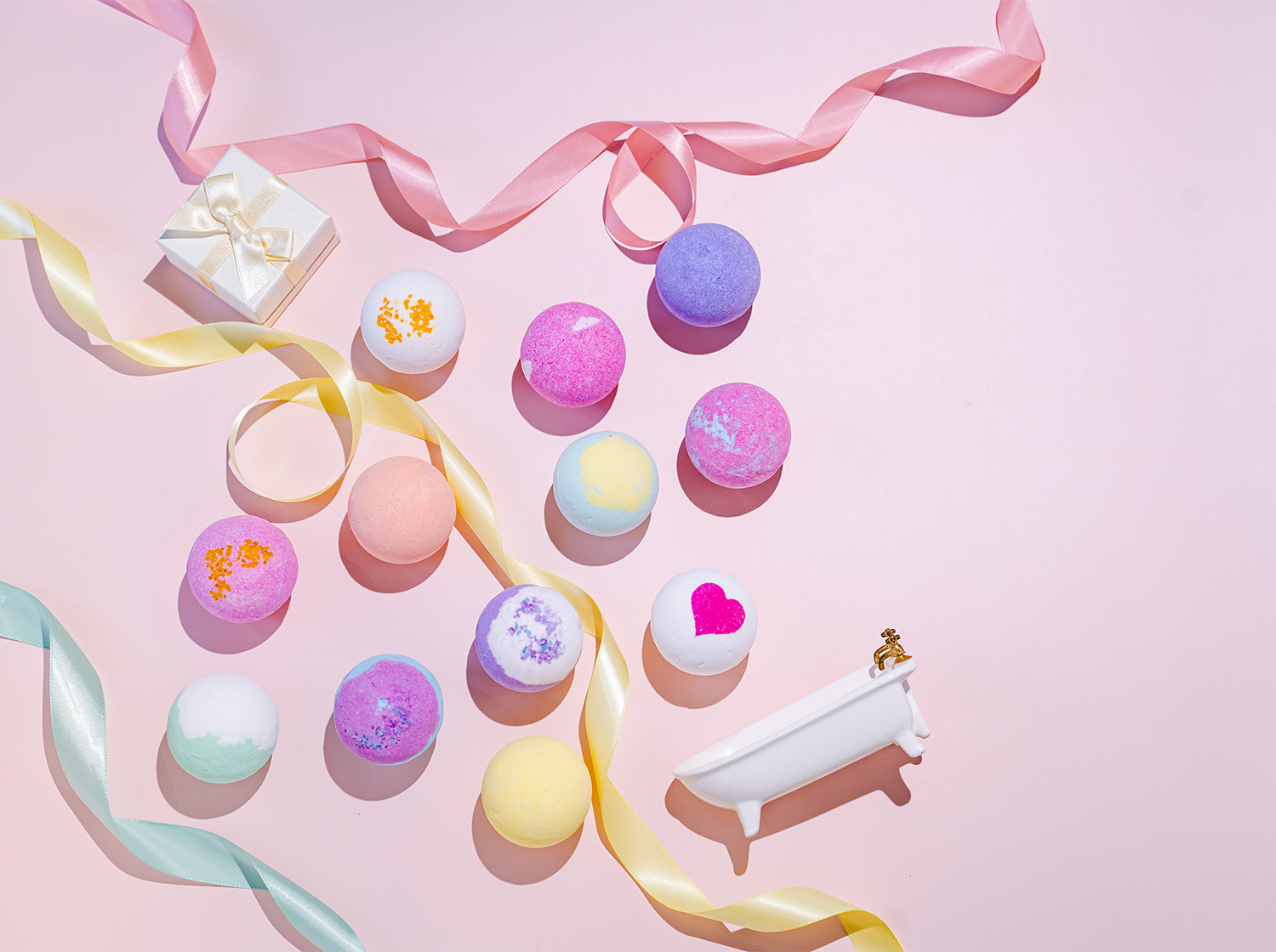 贅沢な入浴体験を演出！香り華やぐバスボムギフト | EPEIOS（エペイオス）のプレゼント・ギフト通販 | TANP（タンプ）