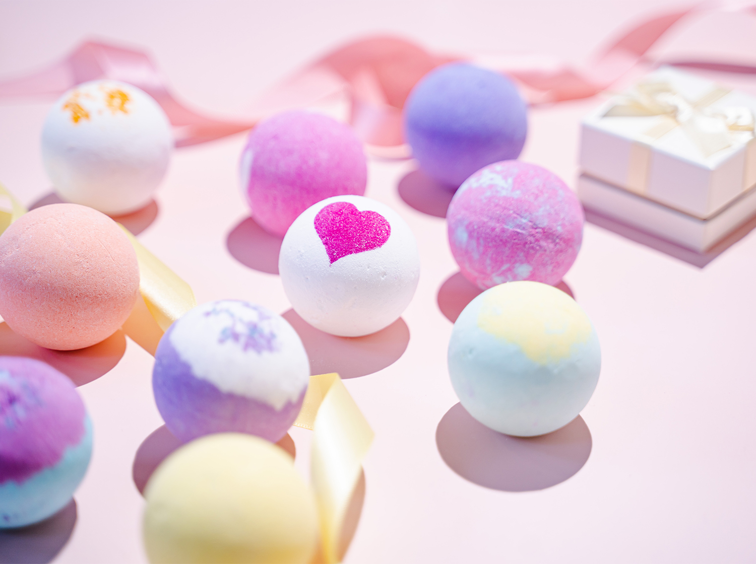 贅沢な入浴体験を演出！香り華やぐバスボムギフト | EPEIOS（エペイオス）のプレゼント・ギフト通販 | TANP（タンプ）