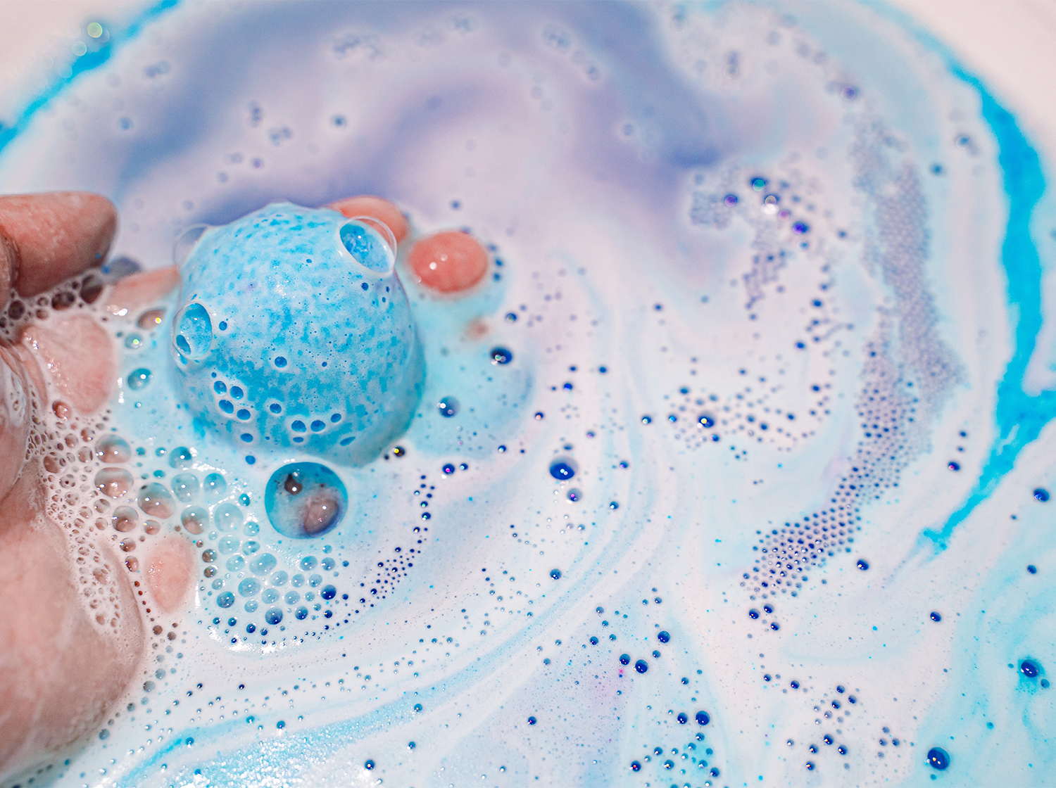 贅沢な入浴体験を演出！香り華やぐバスボムギフト | EPEIOS（エペイオス）のプレゼント・ギフト通販 | TANP（タンプ）