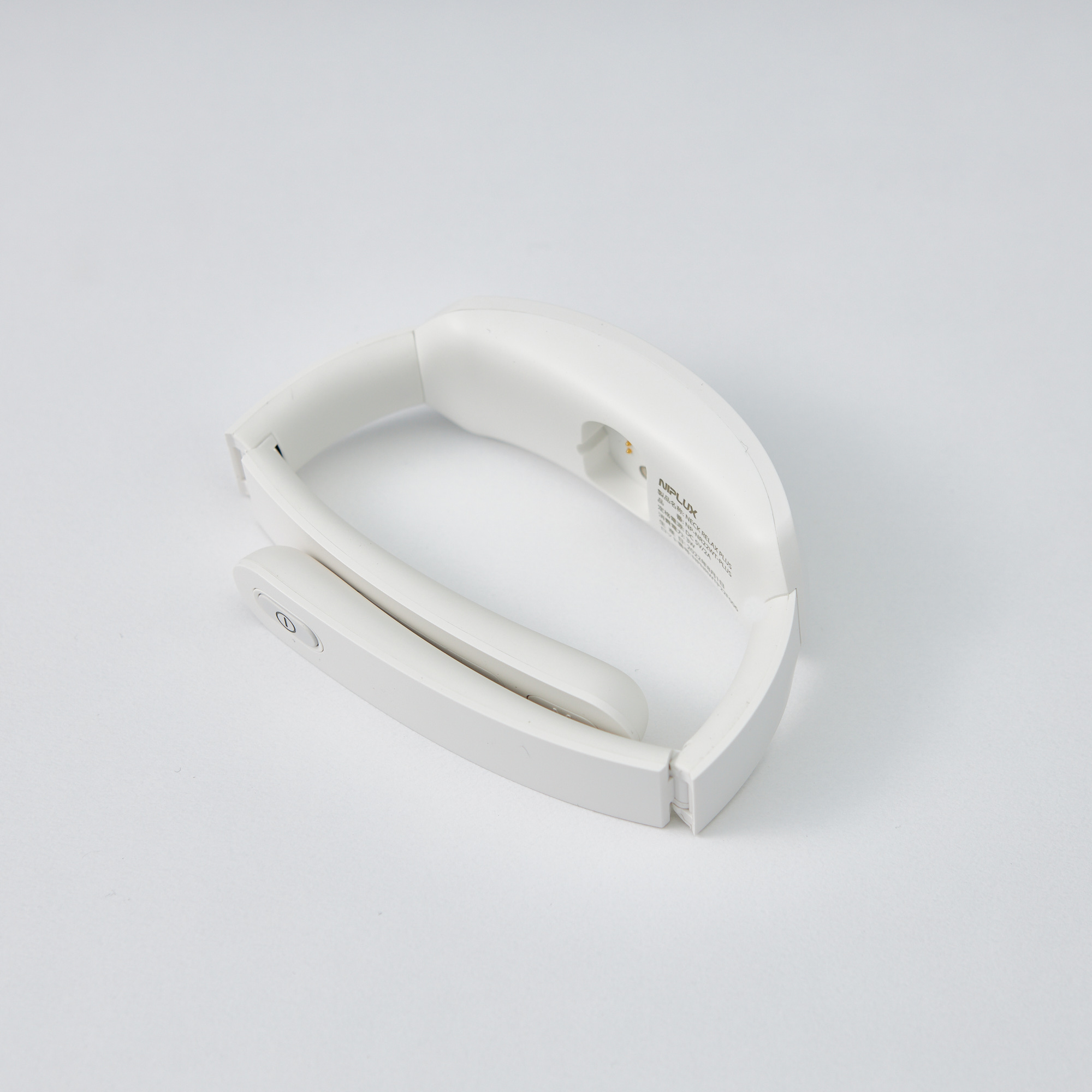 【温熱&EMS】ポータブルネックケア＜NECK RELAX PLUS＞ | NIPLUX（ニップラックス）のプレゼント・ギフト通販 ...