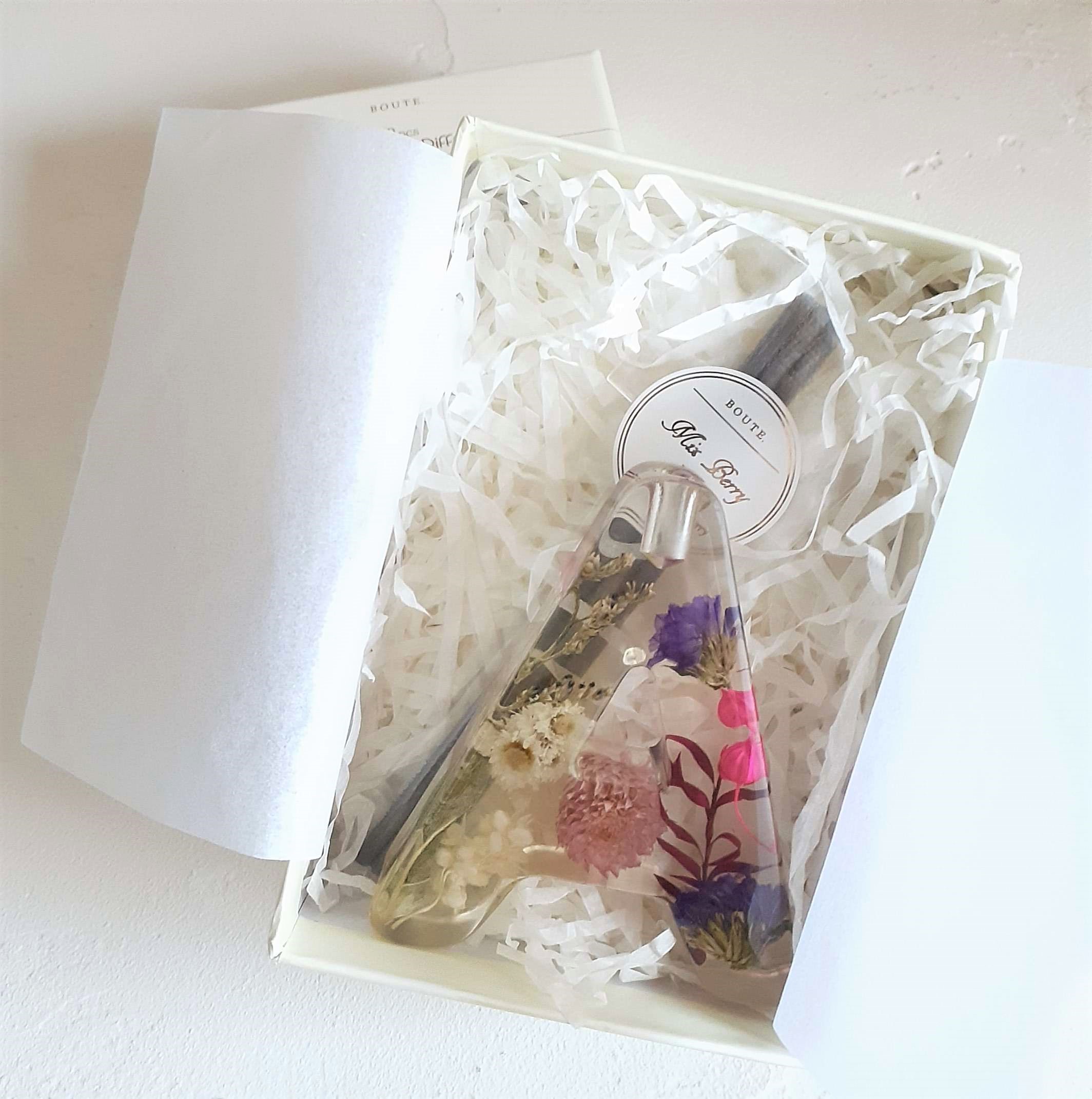 イニシャルディフューザー | BOUTE（ボウテ）のプレゼント・ギフト通販 | TANP（タンプ）