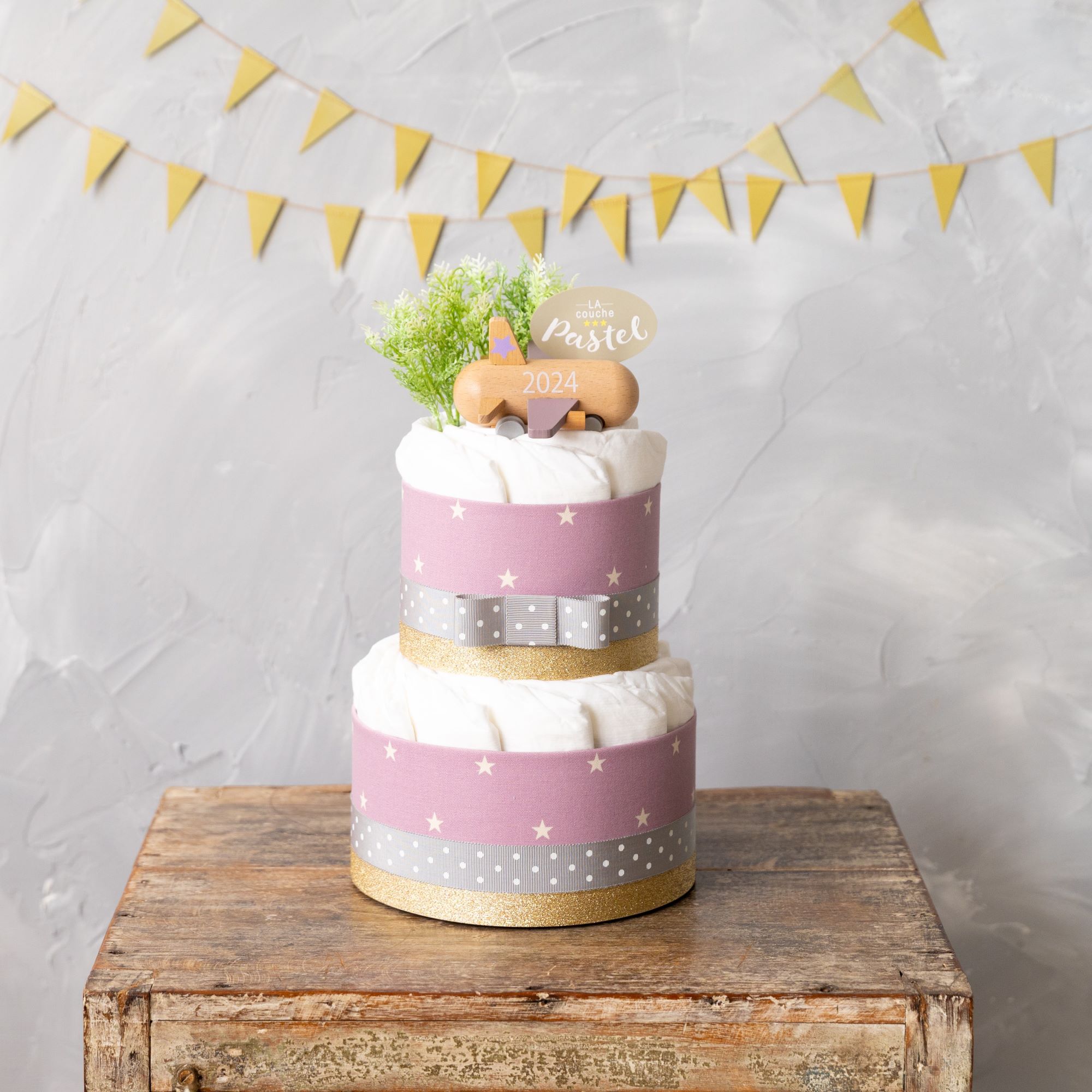 2024年限定年号ロゴ入り「kiko+」のmini jet付オーガニックおむつケーキ2段／全2色 | LA couche Pastel（ラクーシュパステル）のプレゼント・ギフト通販 ...