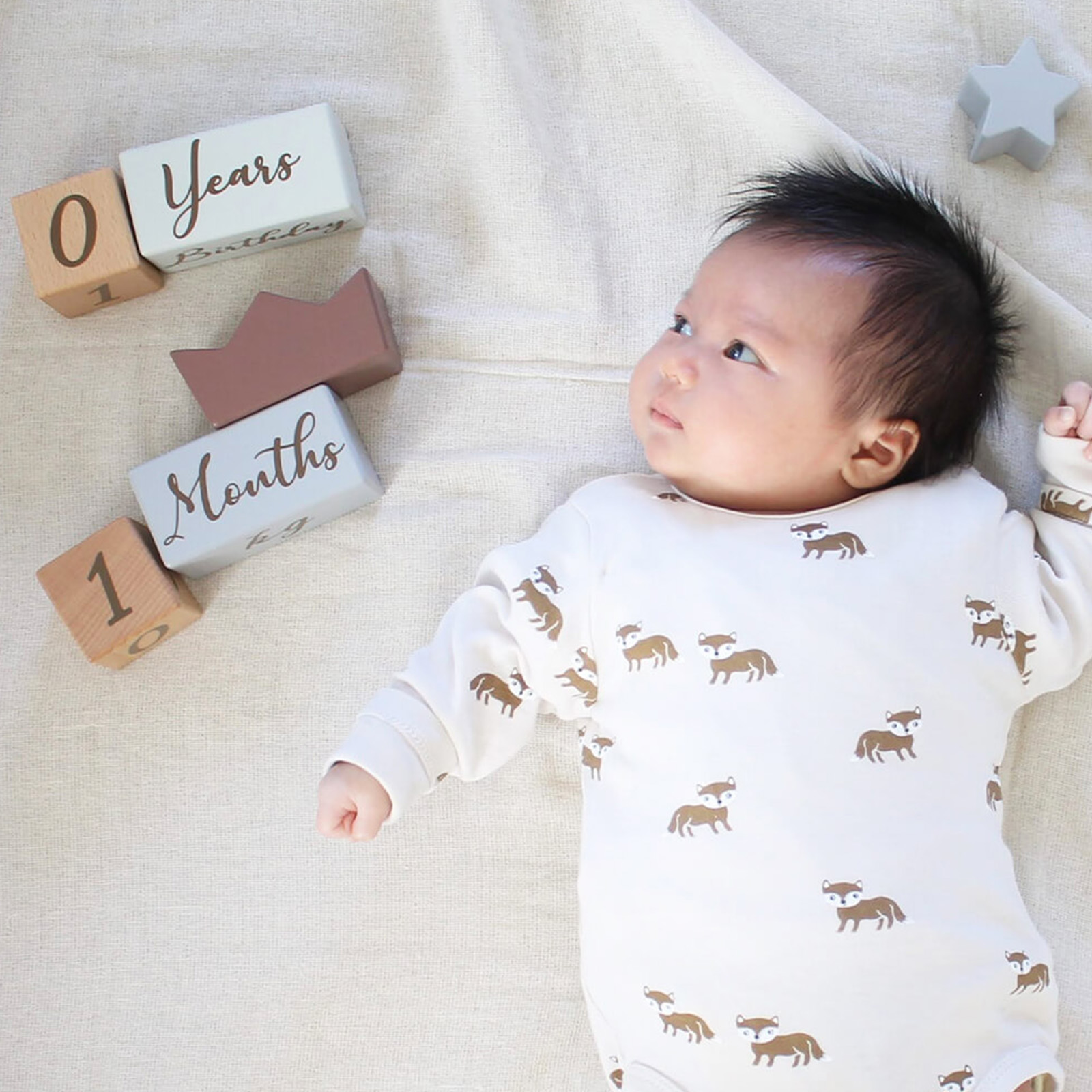 【名入れギフト】アニバーサリーブロック coccole story | amanoppo（アマノッポ）のプレゼント・ギフト通販 | TANP（タンプ）