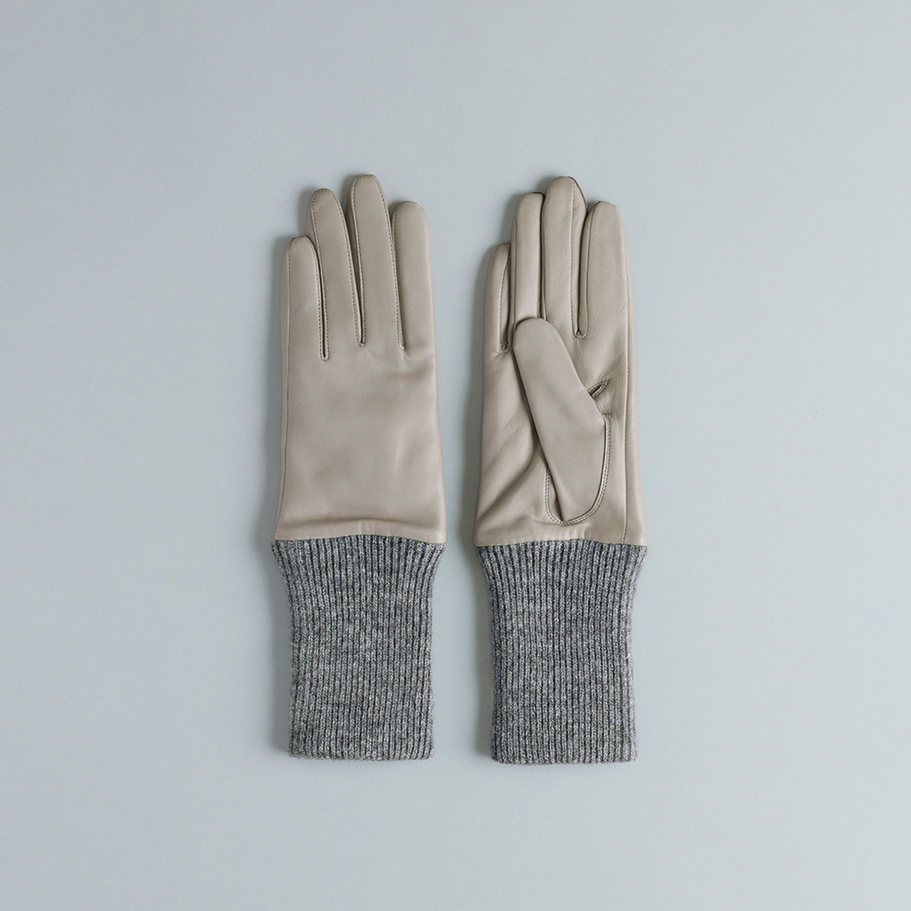 【WOMEN】 Italian Sheep Cuffs | KURODA（クロダ）のプレゼント・ギフト通販 | TANP（タンプ）