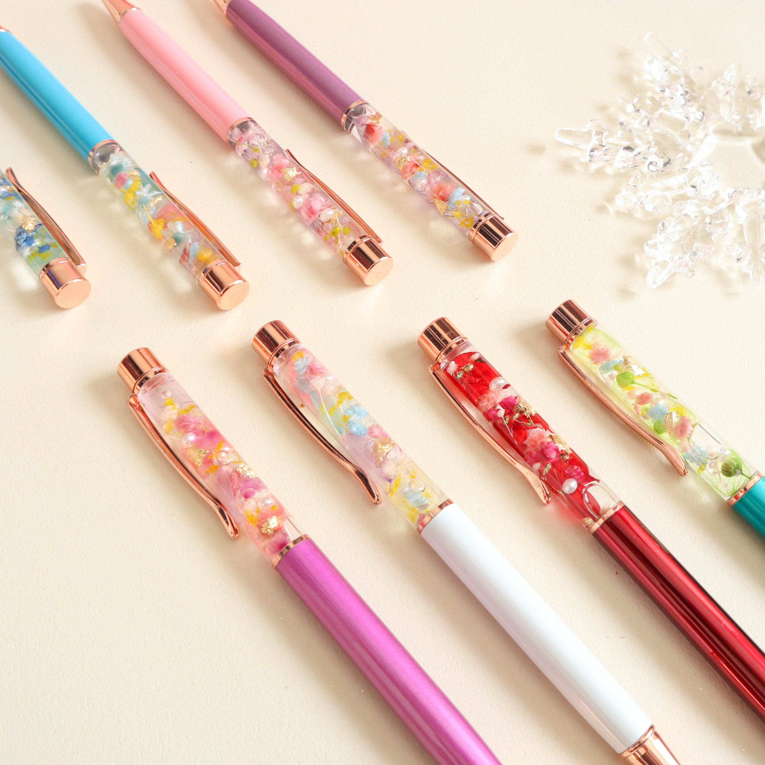 【名入れ】今治タオル花刺繍&無地ハンカチ・ハーバリウムボールペンセット | 今治タオル TANP（タンプ） karendo（カレンド）のプレゼント・ギフト通販 | TANP（タンプ）