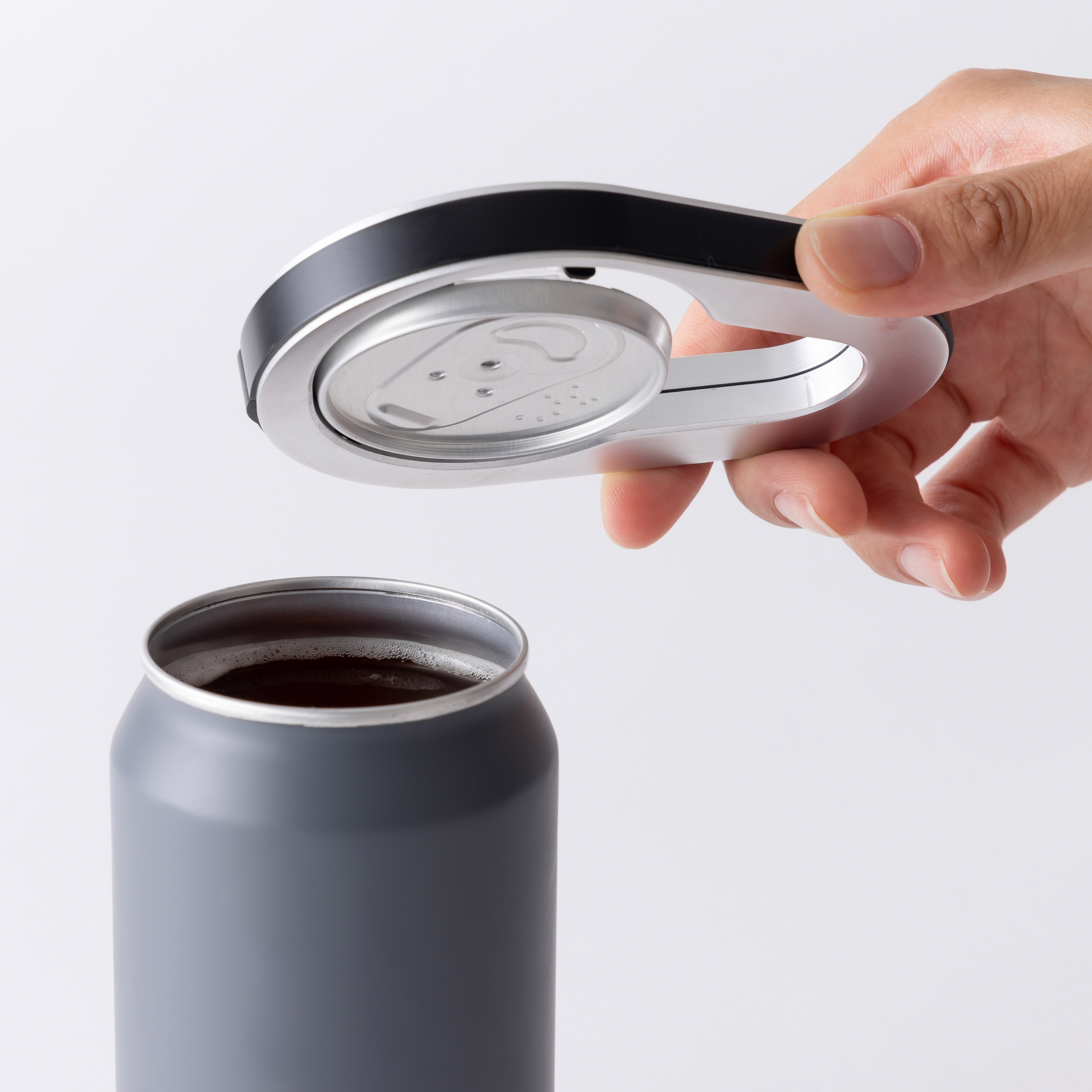 【ビールの缶がそのままジョッキに】CAN OPENER | DAVI（ダヴィ）のプレゼント・ギフト通販 | TANP（タンプ）