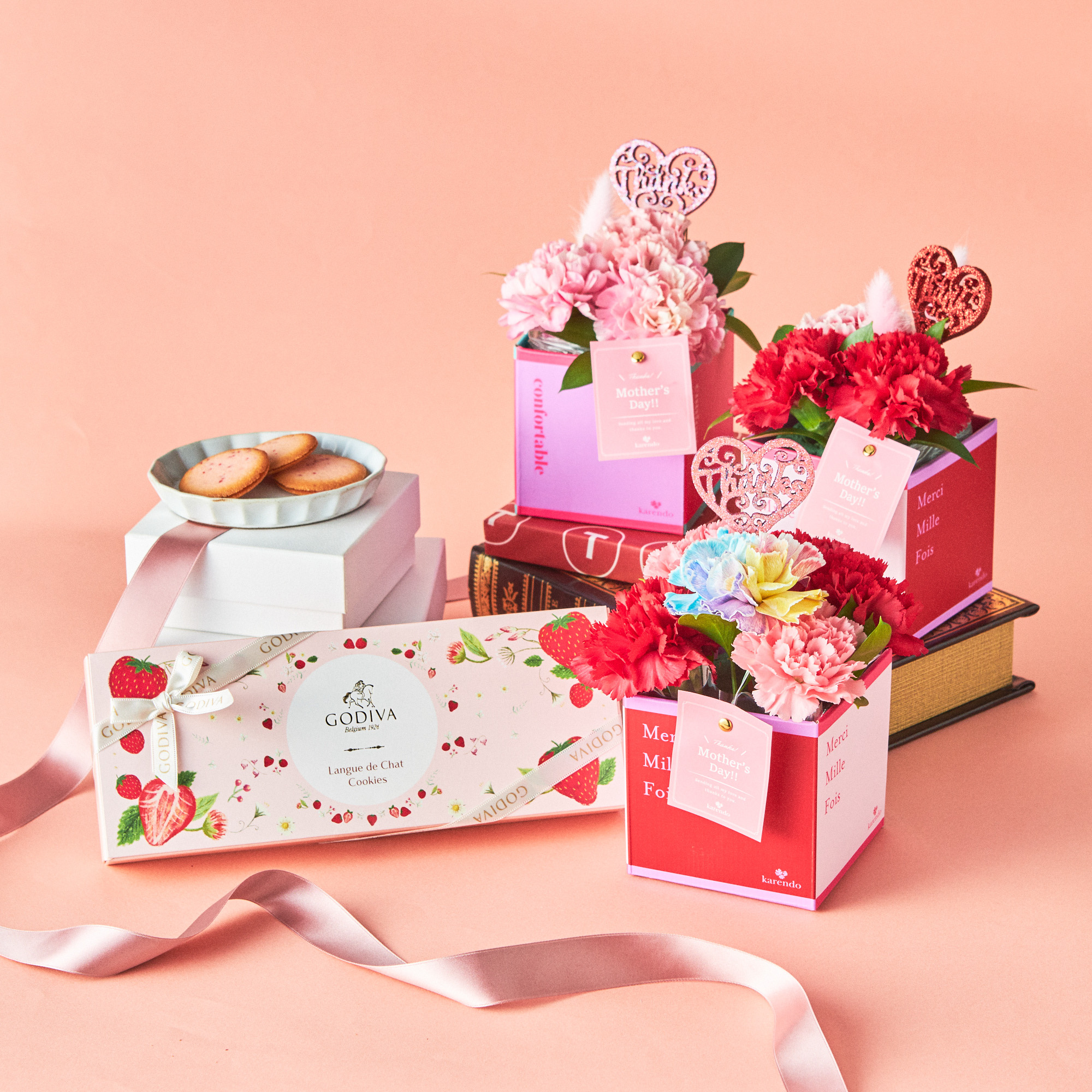 【5/14以降お届け】選べるアレンジメントと GODIVA苺クッキーセット | karendo（カレンド） GODIVA（ゴディバ） TANP（タンプ）のプレゼント・ギフト通販 | TANP（タンプ）