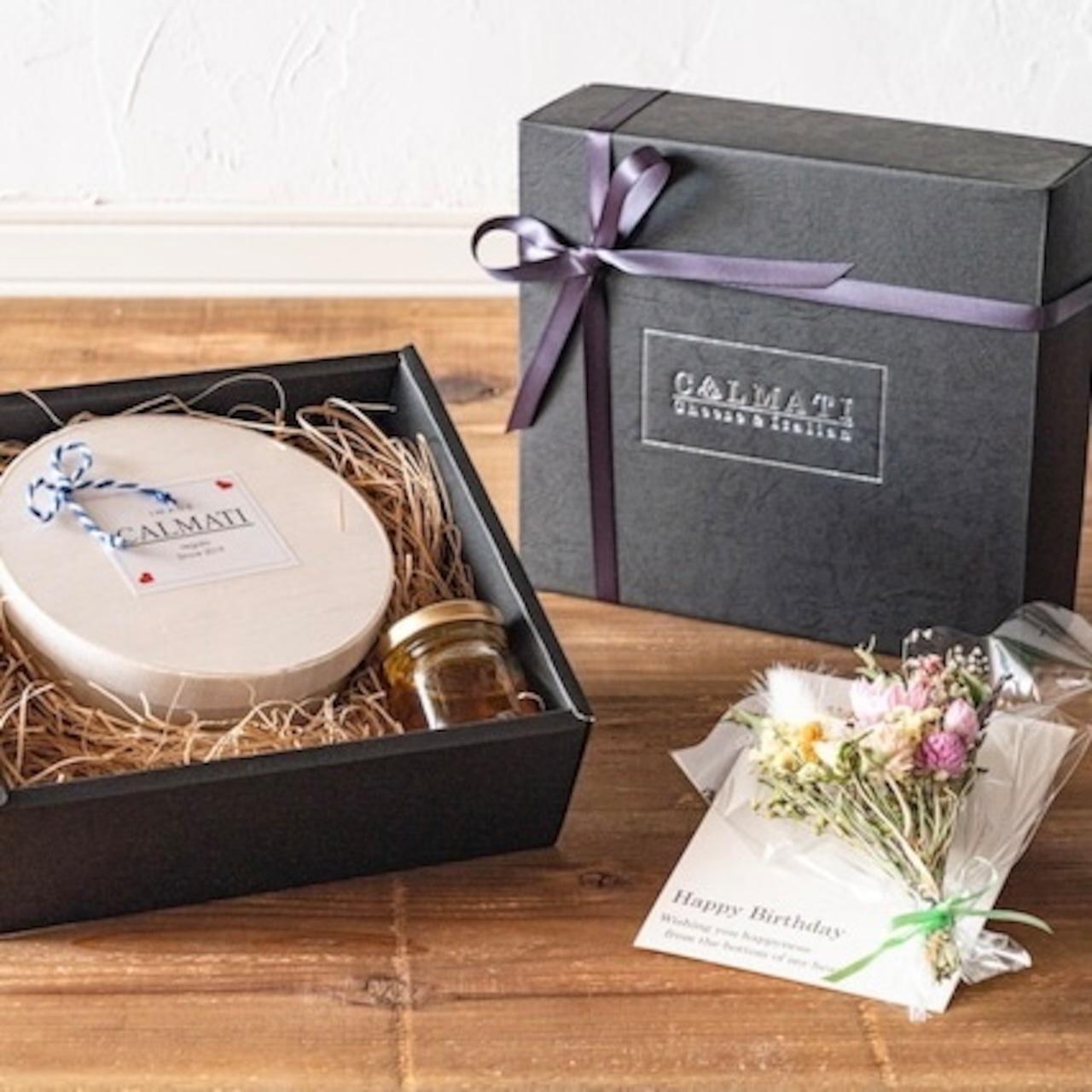 【名入れ】ミニドライフラワーと濃蜜チーズケーキ | CALMATI（カルマーティ）のプレゼント・ギフト通販 | TANP（タンプ）