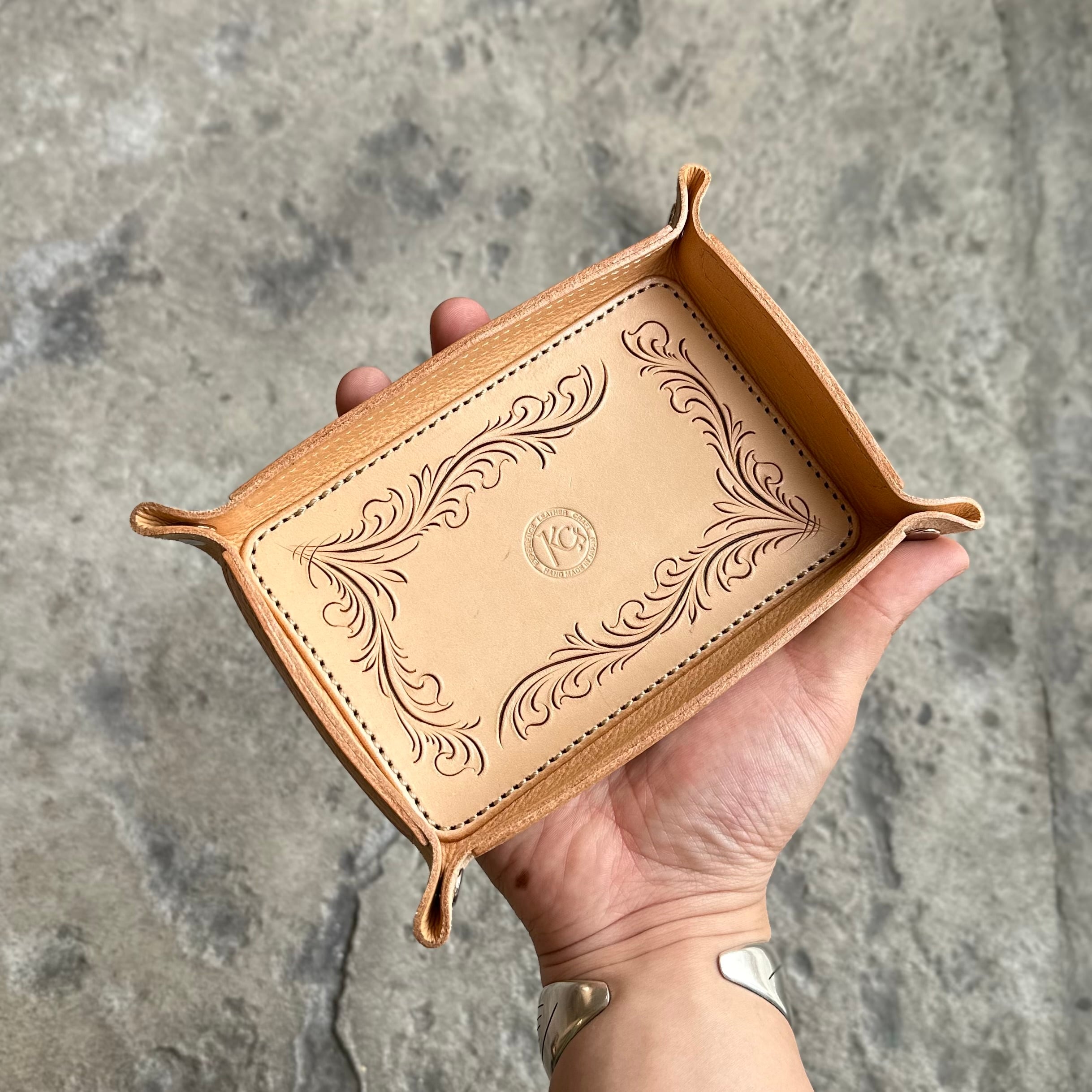 トラベルトレイ NEO フリーカット | KC,s（ケイシイズ）のプレゼント・ギフト通販 | TANP（タンプ）