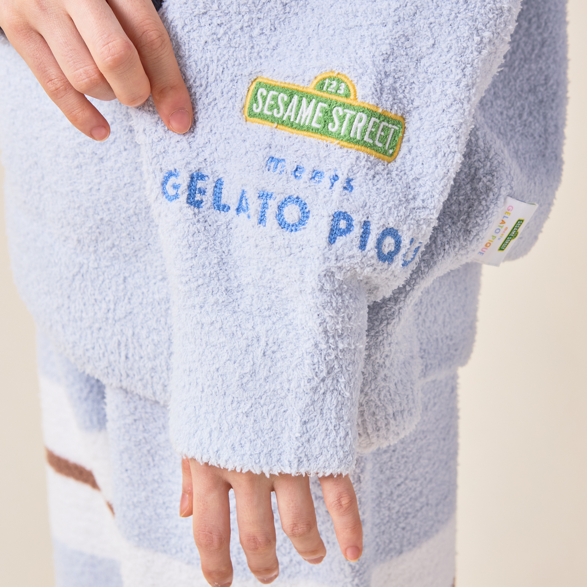 【WOMEN】【SESAME STREET】モチーフJQDプルオーバー&ロングパンツセット | gelato pique（ジェラートピケ）の ...