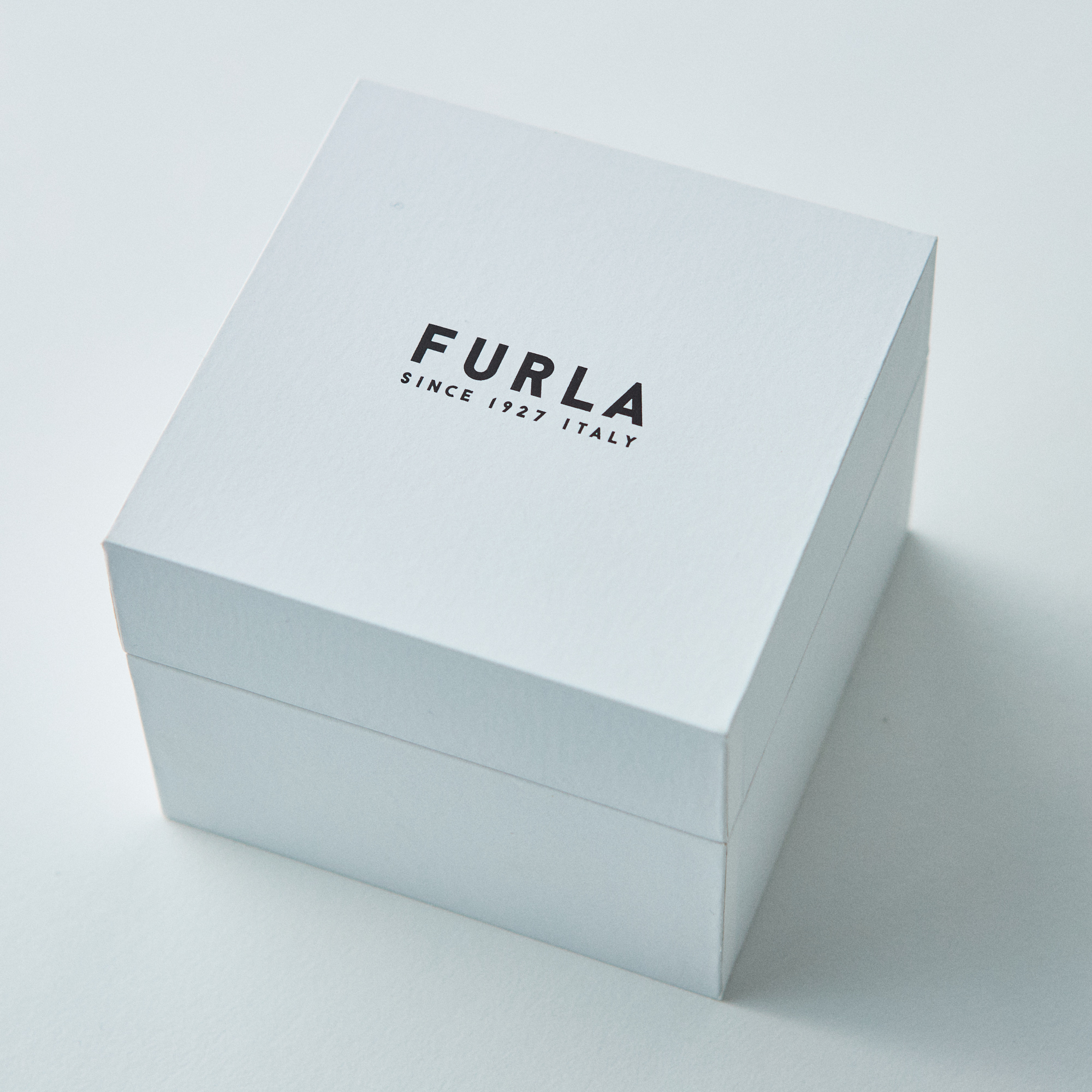 FURLA EASY SHAPE -JAPAN EXCLUSIVE- / 日本限定モデル 24mm レディース腕時計 | FURLA（フルラ ...