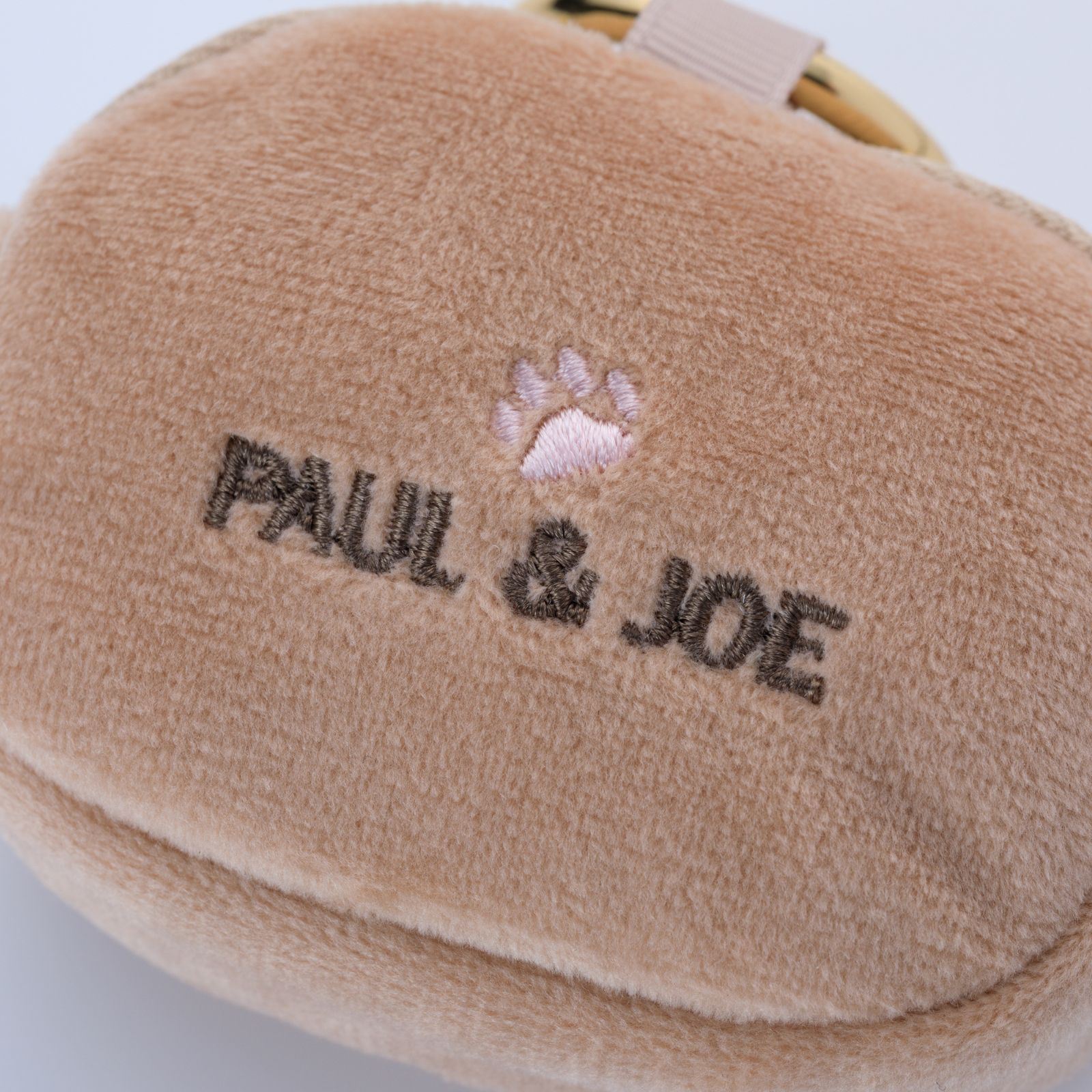 ヌネット/ジプシーのネコフェイスミニポーチ・S｜カラビナ付き | PAUL ＆ JOE（ポール＆ジョー）のプレゼント・ギフト通販 | TANP（タンプ）