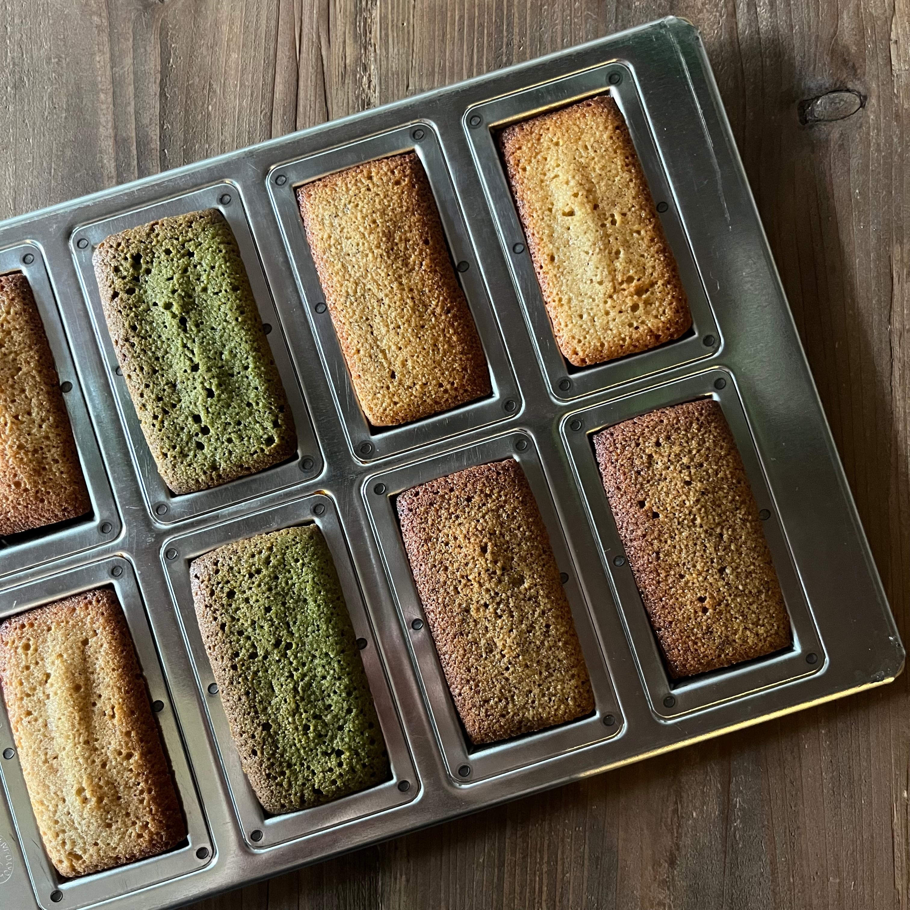 至福のフィナンシェ 16個入り | CALMATI（カルマーティ）のプレゼント・ギフト通販 | TANP（タンプ）