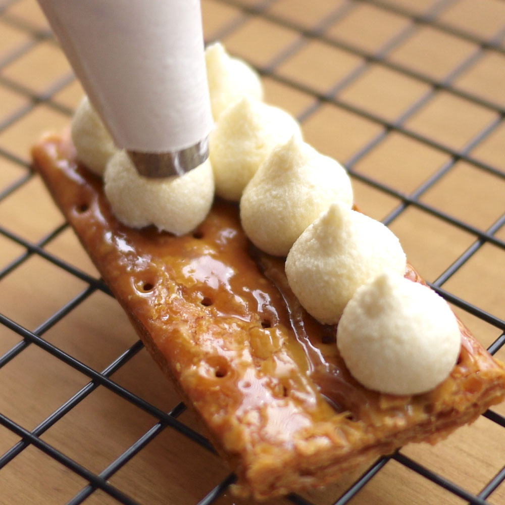 バタークリームサンド6個ボックス | OIMO（オイモ）のプレゼント・ギフト通販 | TANP（タンプ）