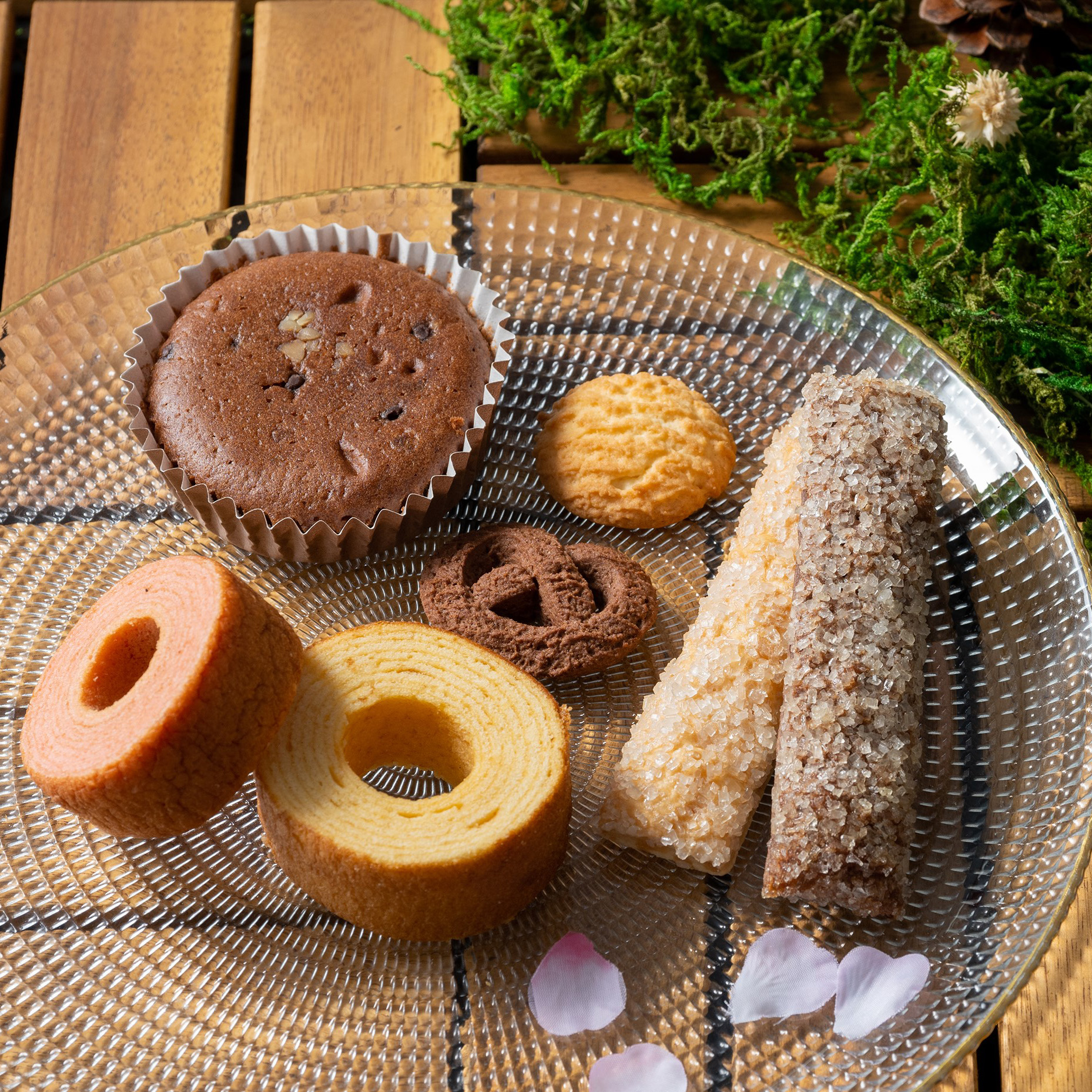 森の焼き菓子 フラワーリース 7個入 | 森の庭のプレゼント・ギフト通販 | TANP（タンプ）