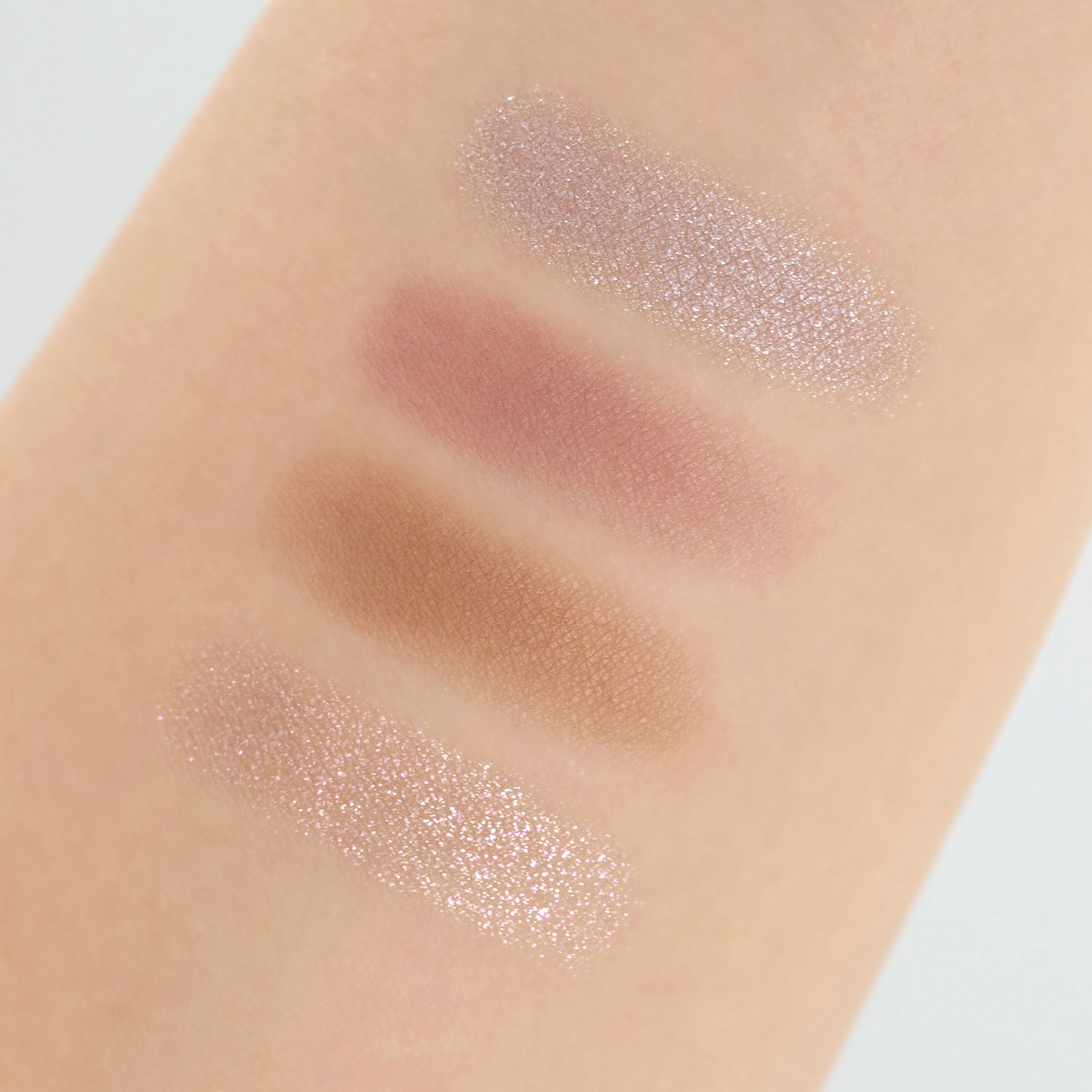 【数量限定/MUCHAコラボ】ヴァティック アイパレット EX15 | Celvoke（セルヴォーク）のプレゼント・ギフト通販 | TANP（タンプ）