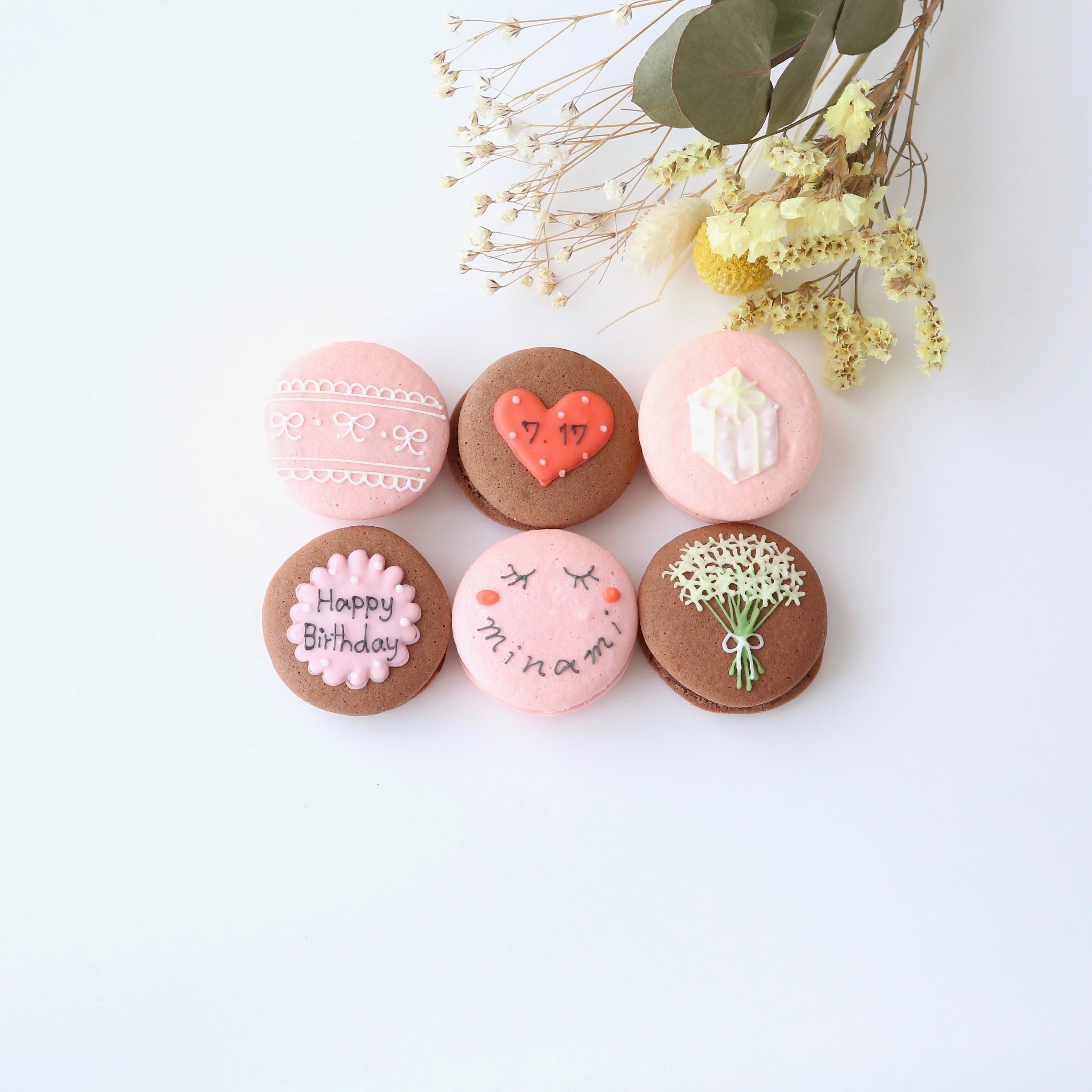 【名入れ・メッセージ】お誕生日マカロン（暖色系） 6個入り | ココマカロンのプレゼント・ギフト通販 | TANP（タンプ）