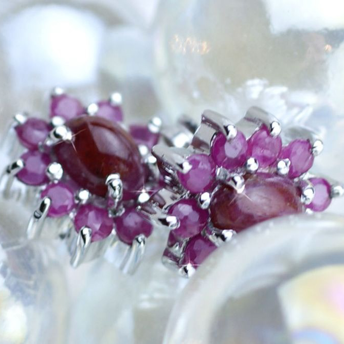 【Clementia】ラブリーフラワールビーピアス | Clementia（クレメンティア）のプレゼント・ギフト通販 | TANP（タンプ）