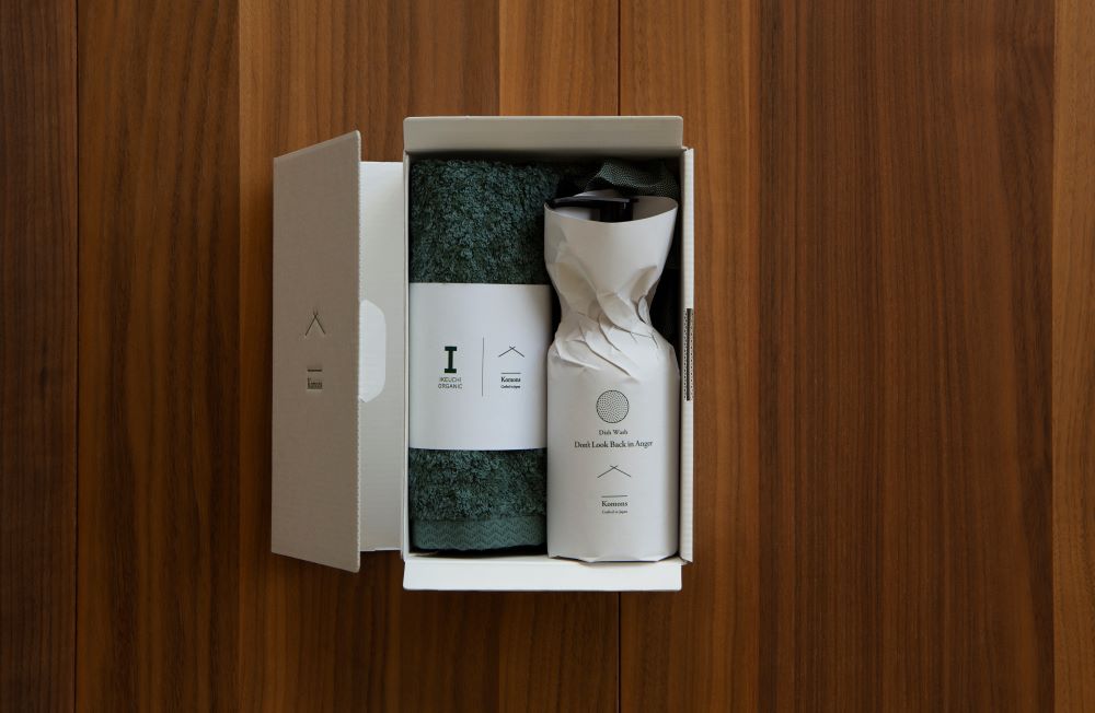 ホワイトボックス(タオル＆ディッシュ) | Komons（コモンズ）のプレゼント・ギフト通販 | TANP（タンプ）